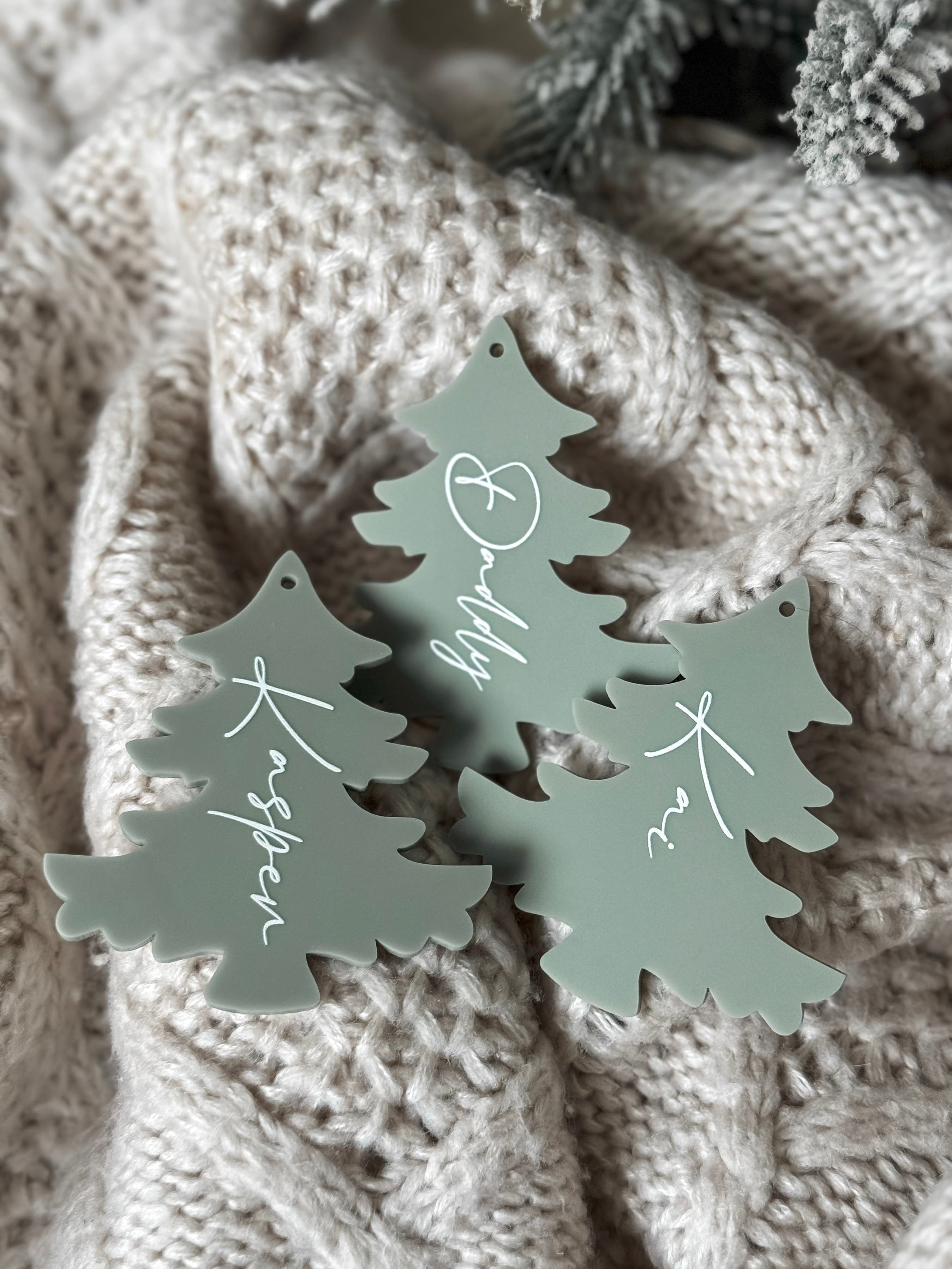 Personalised Christmas Tree Name Tag – The Humble Gift Co.